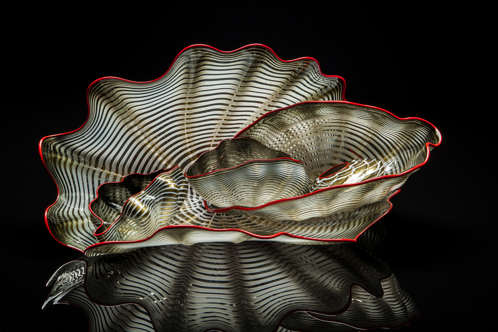 Dale Chihuly and Therman Statom Works on View at Momentum Gallery ...