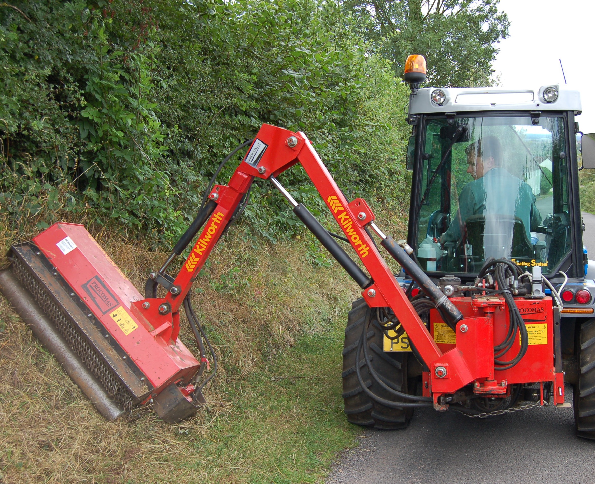 Hendersonville Roadside Mowing Begins - Hendersonville.com
