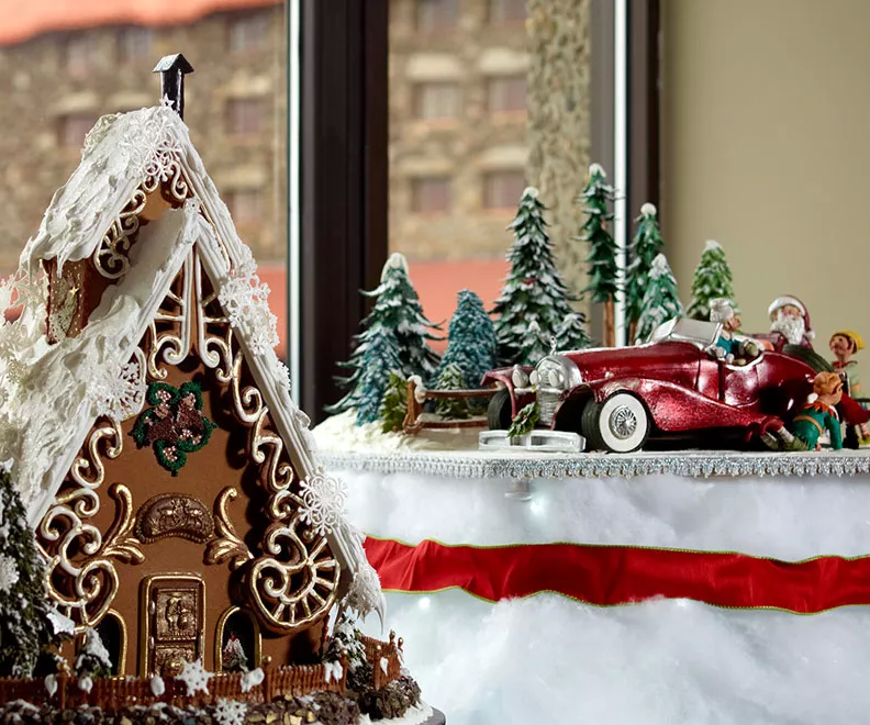 24th Annual National Gingerbread House Competition - Greenville.com